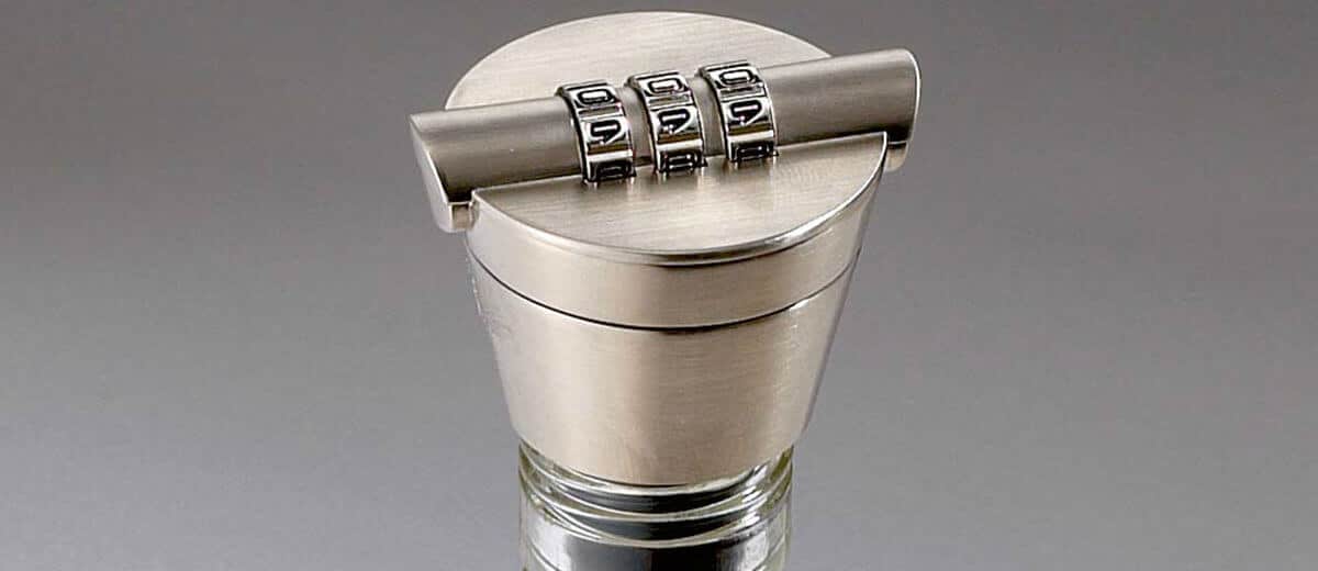 Liquor Lock: Seguro Morreu de Velho (e bêbado) - PdB